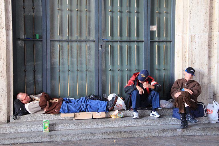 Pope Francis to open 30-bed homeless shelter a few steps from Vatican walls