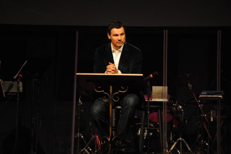 As one evangelical church 'comes out' for LGBT rights, others cast a ...