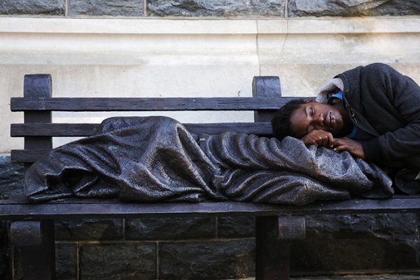 Pope Francis embraces Washington's hungry: 'No justification for ...