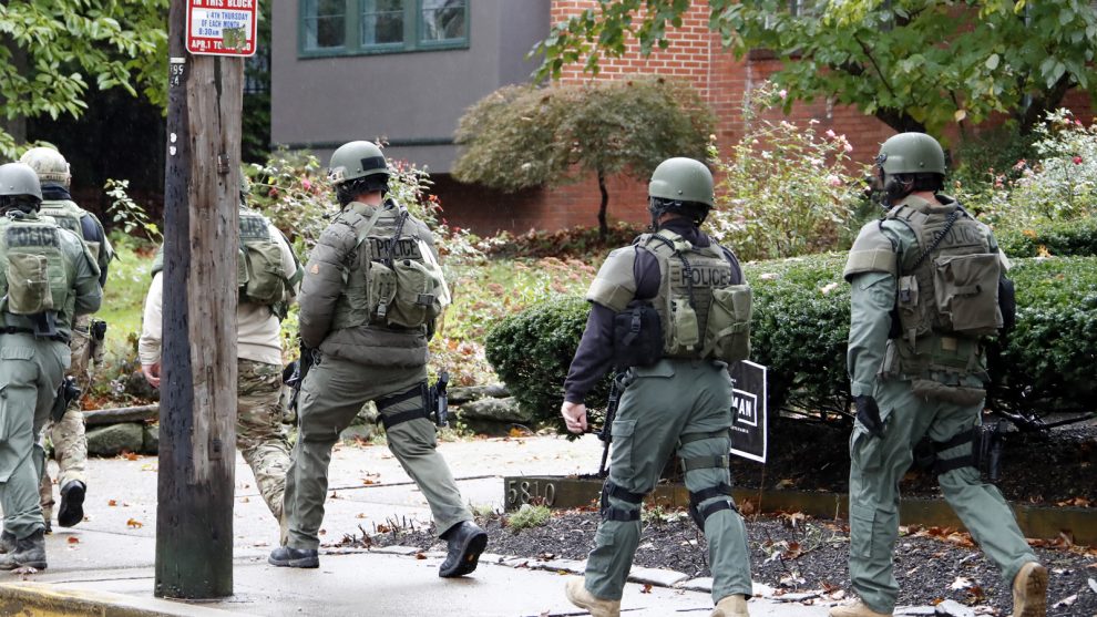 Suspect in custody in deadly Pittsburgh synagogue attack