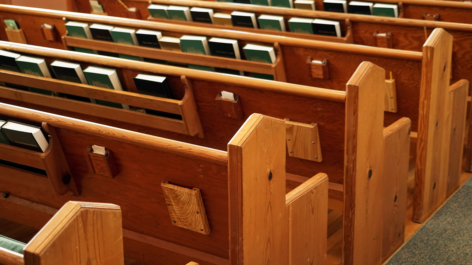 Shunning online services, some clergy preach ‘abstinence’ from gathered ...