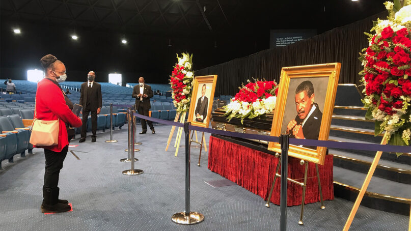 Mourners line up to honor late televangelist Frederick K.C. Price at ...