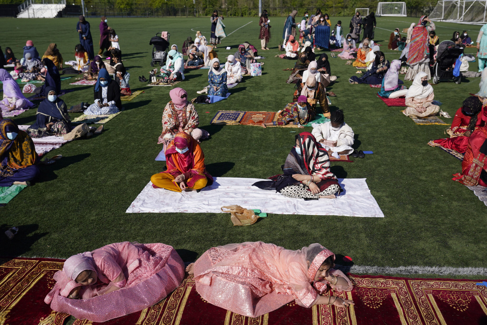 Survey: Some US Muslims have negative stereotypes about themselves
