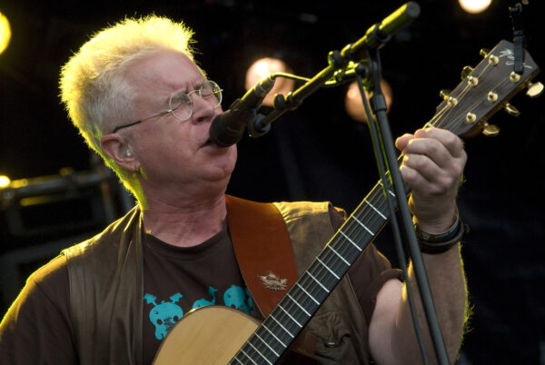 'Hey, isn't that — ?' Singer-songwriter Bruce Cockburn goes incognito ...
