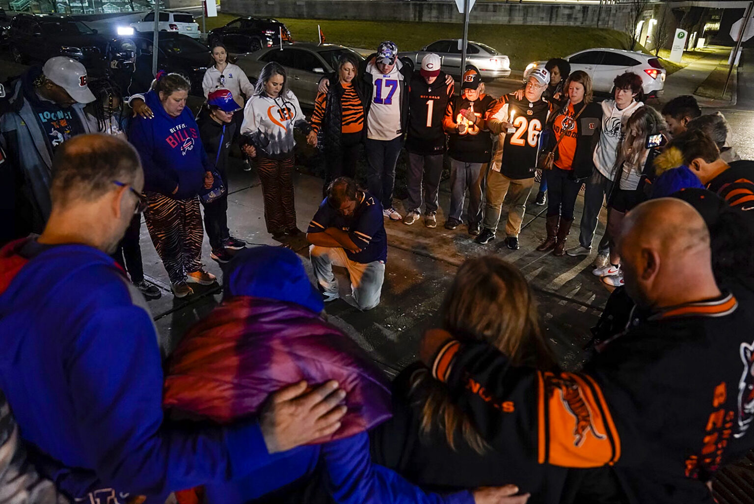 Buffalo Bills team chaplain: Prayer that began after Hamlin’s collapse ...