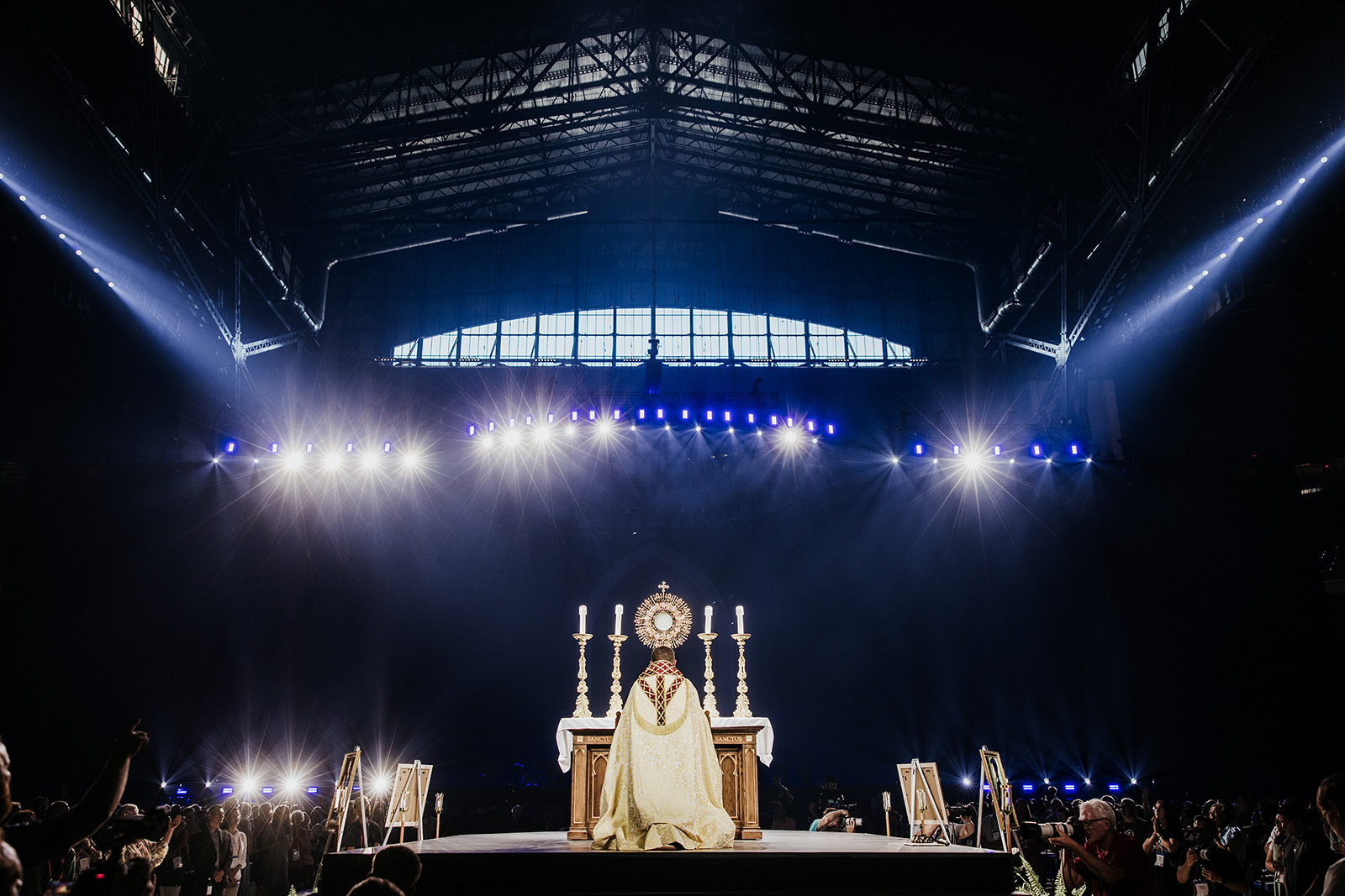Catholics pray for unity as the National Eucharistic Congress begins