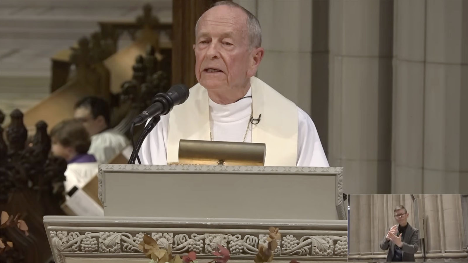 Bishop Gene Robinson, first openly gay Episcopal bishop, preaches ...
