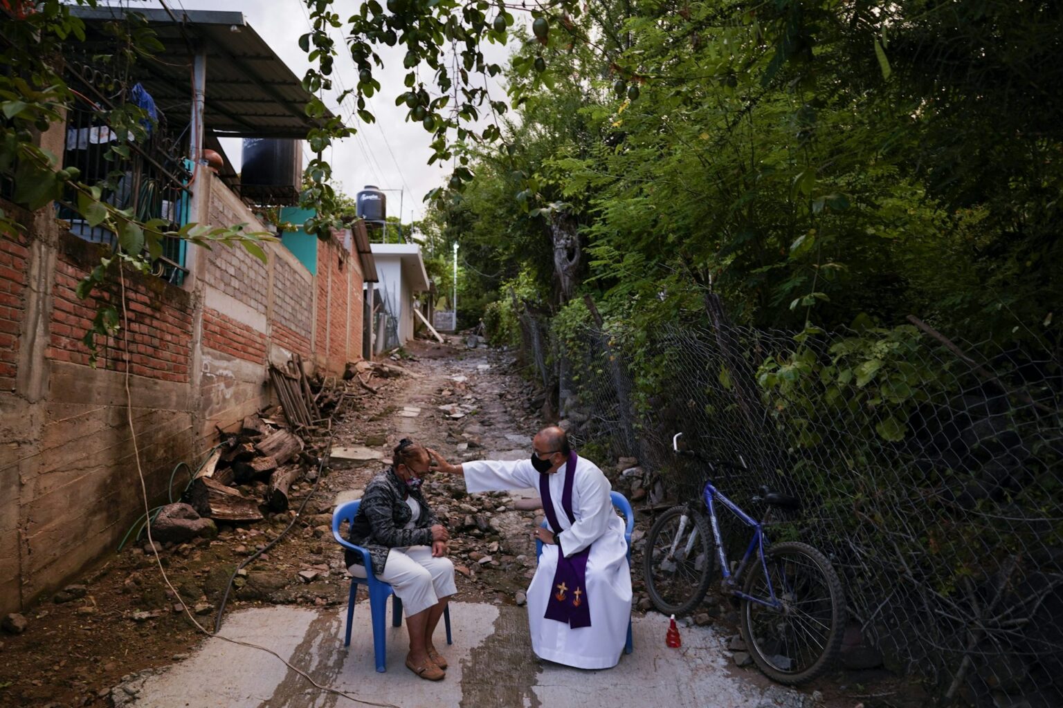 From public confession to private penance: How Catholic confession has ...