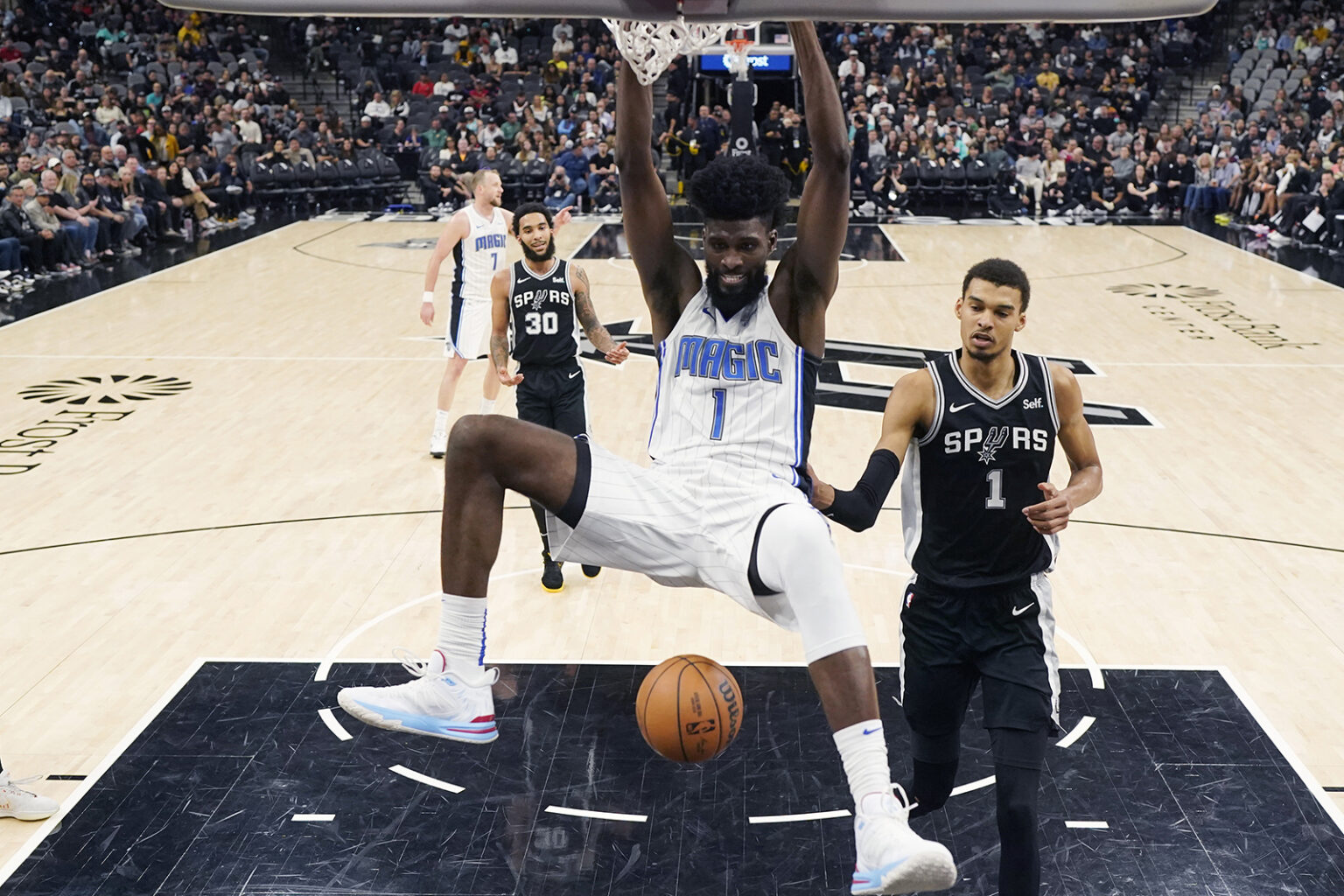 Basketball shoe with Bible verse from NBA’s Jonathan Isaac lands at ...