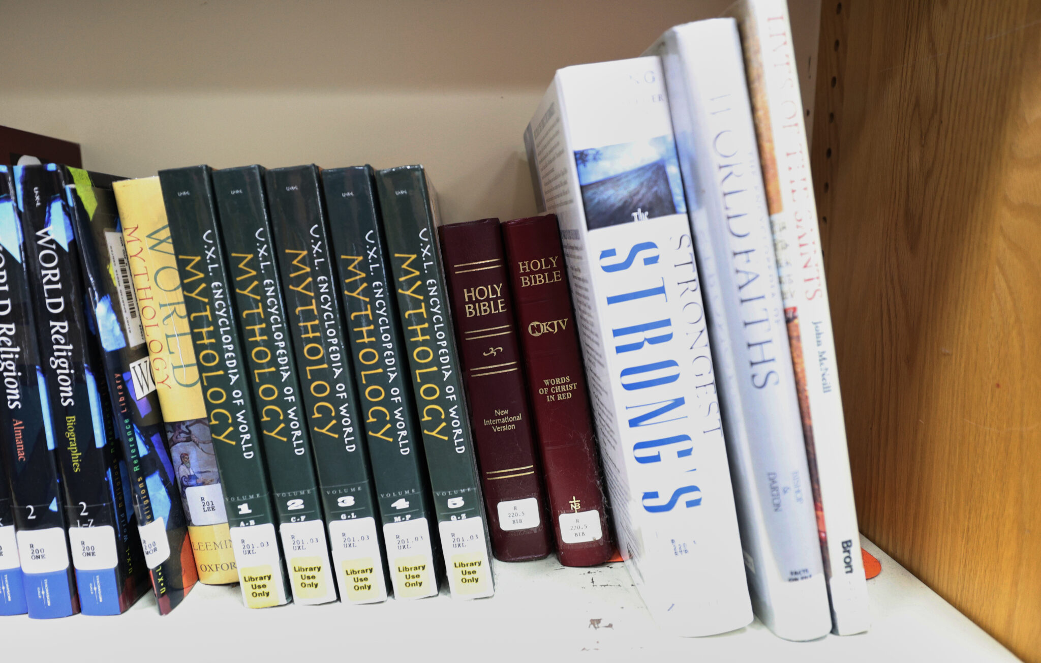 New Oklahoma schools superintendent rescinds mandate for Bible ...
