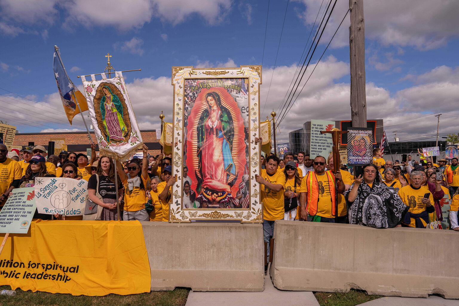 Catholic clergy, nuns sue Trump admin over Communion access for ICE ...