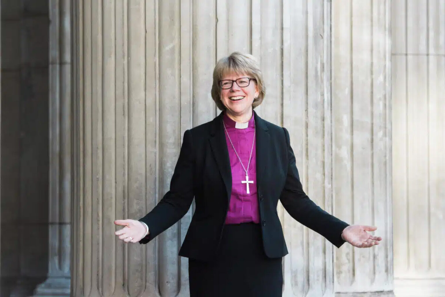 Conservative British Anglicans extend the first woman archbishop a warm ...