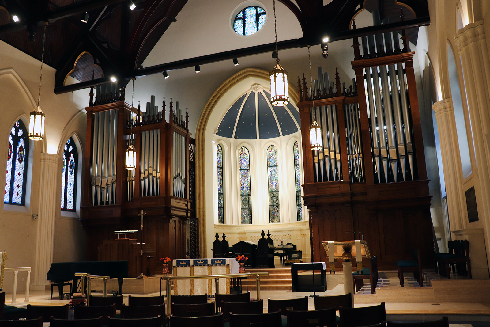 New pipe organ signals rebirth for Episcopal parish after fire, flood ...