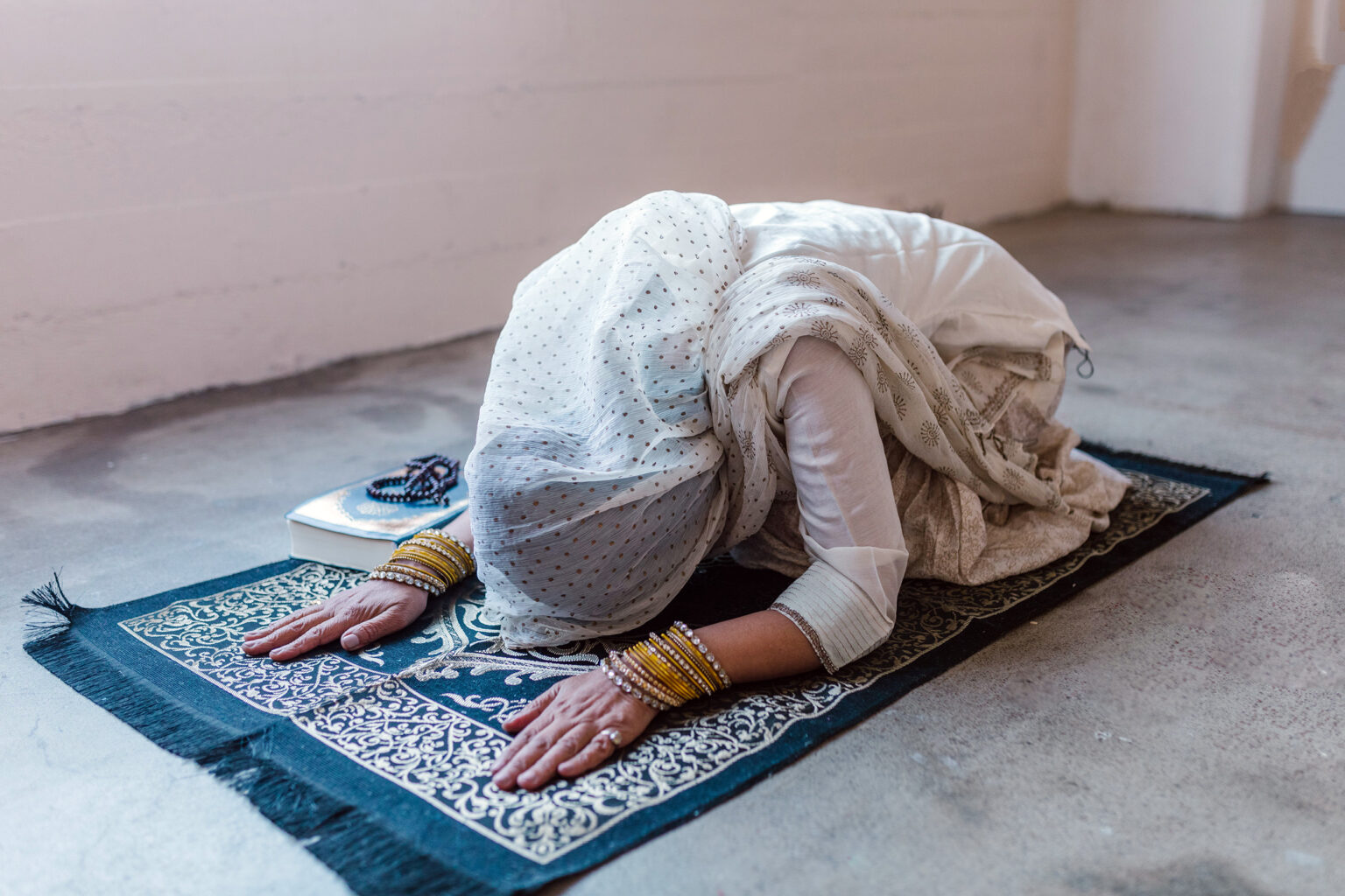 A Muslim woman prays. (Photo by RDNE Stock Project/Pexels/Creative ...